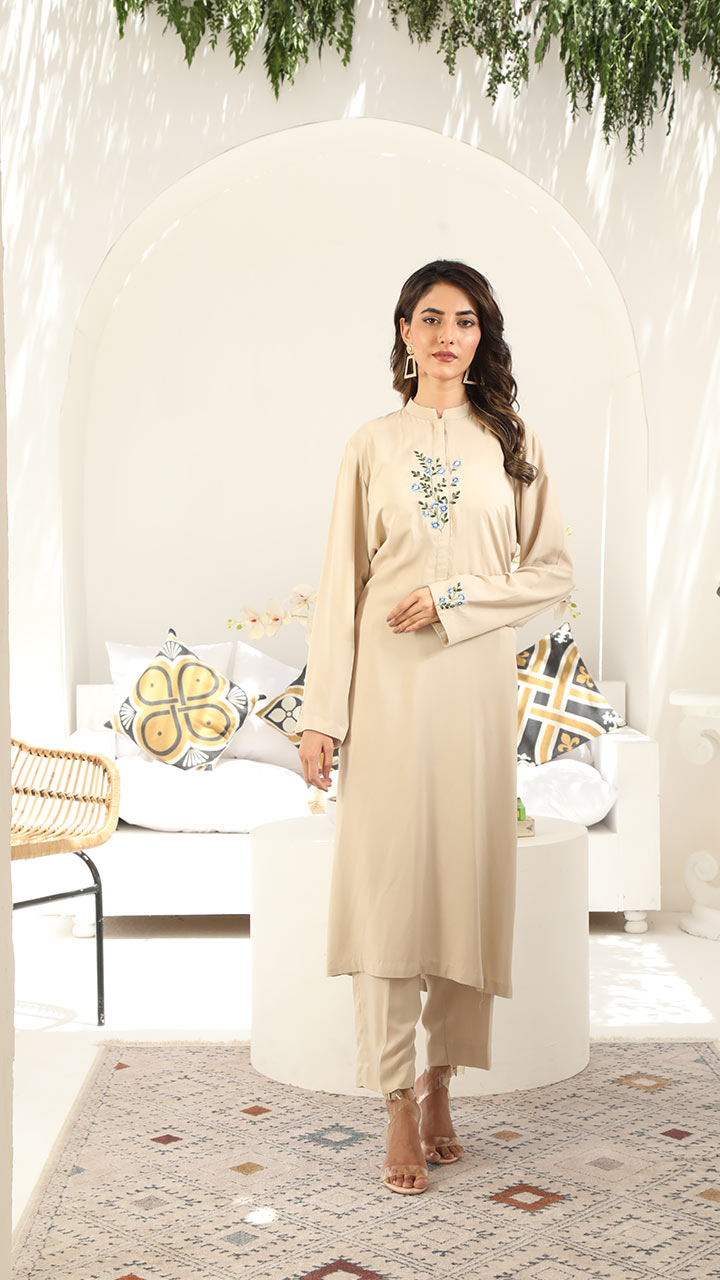 Signature By Najia Zia Stitched 2 Piece Lawn Collection'2025-SAND ...