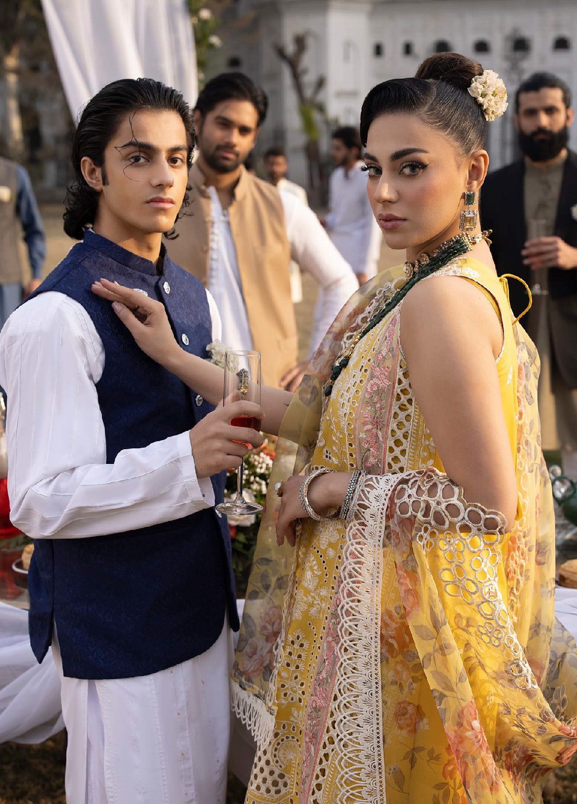 Mahrukh By Mahnur Luxury Lawn 3 Piece Unstitched Suit M24MLL-DELIA ...