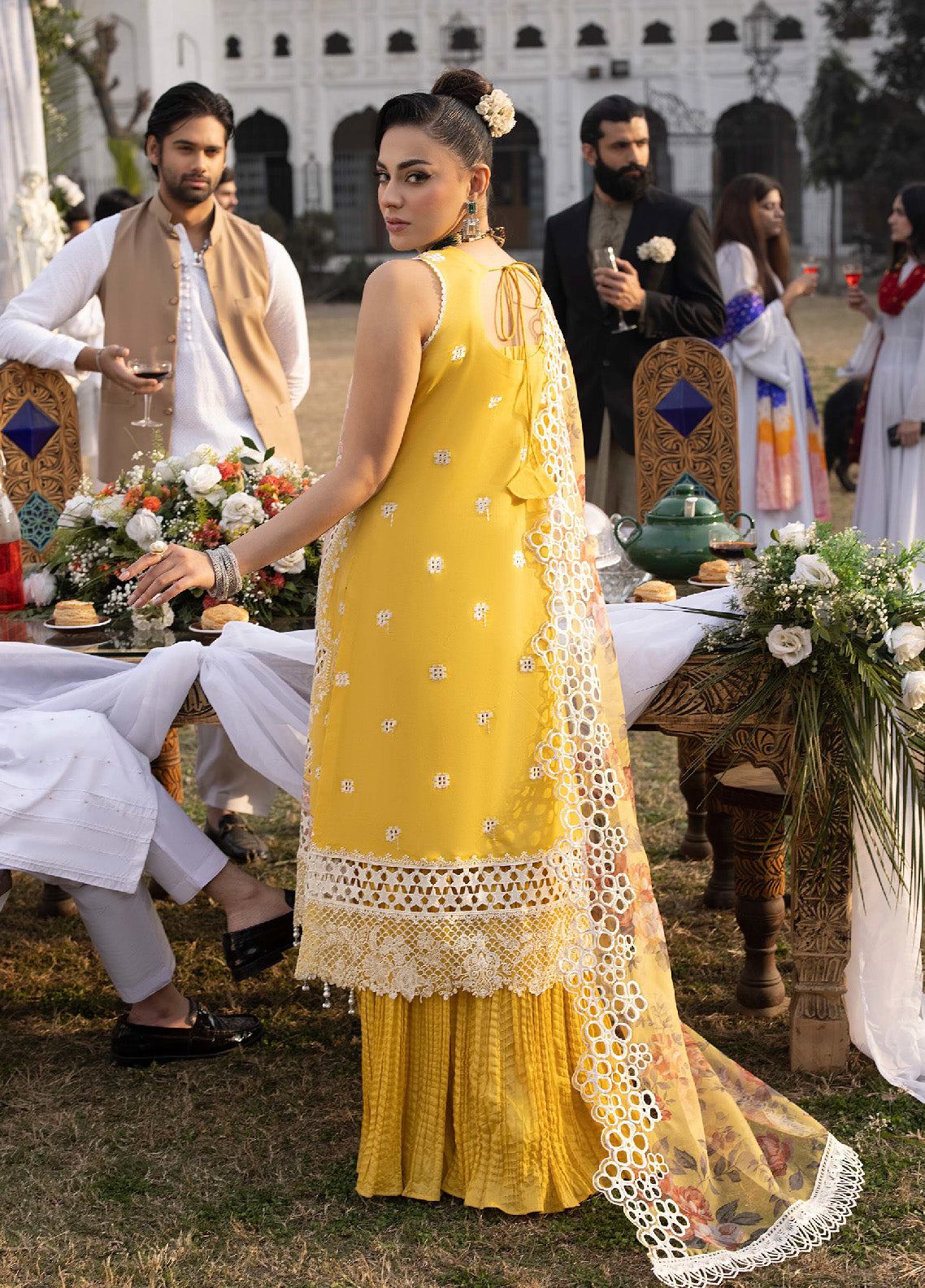Mahrukh By Mahnur Luxury Lawn 3 Piece Unstitched Suit M24MLL-DELIA ...